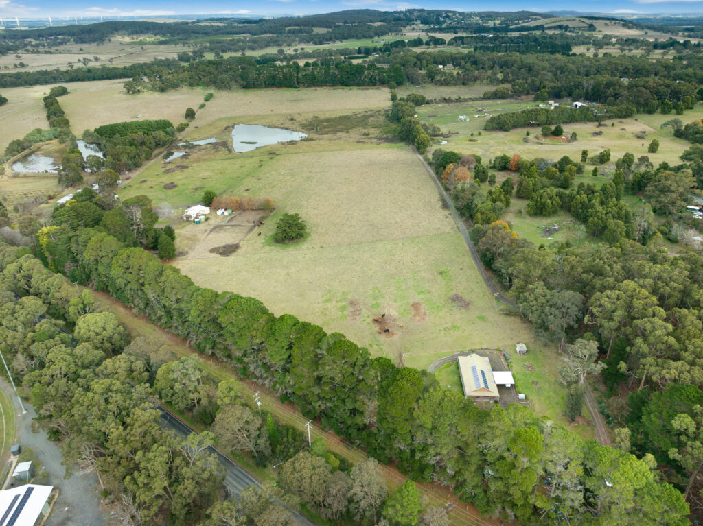 1315 Old Melbourne Road, Gordon - McFall Real Estate Ballan