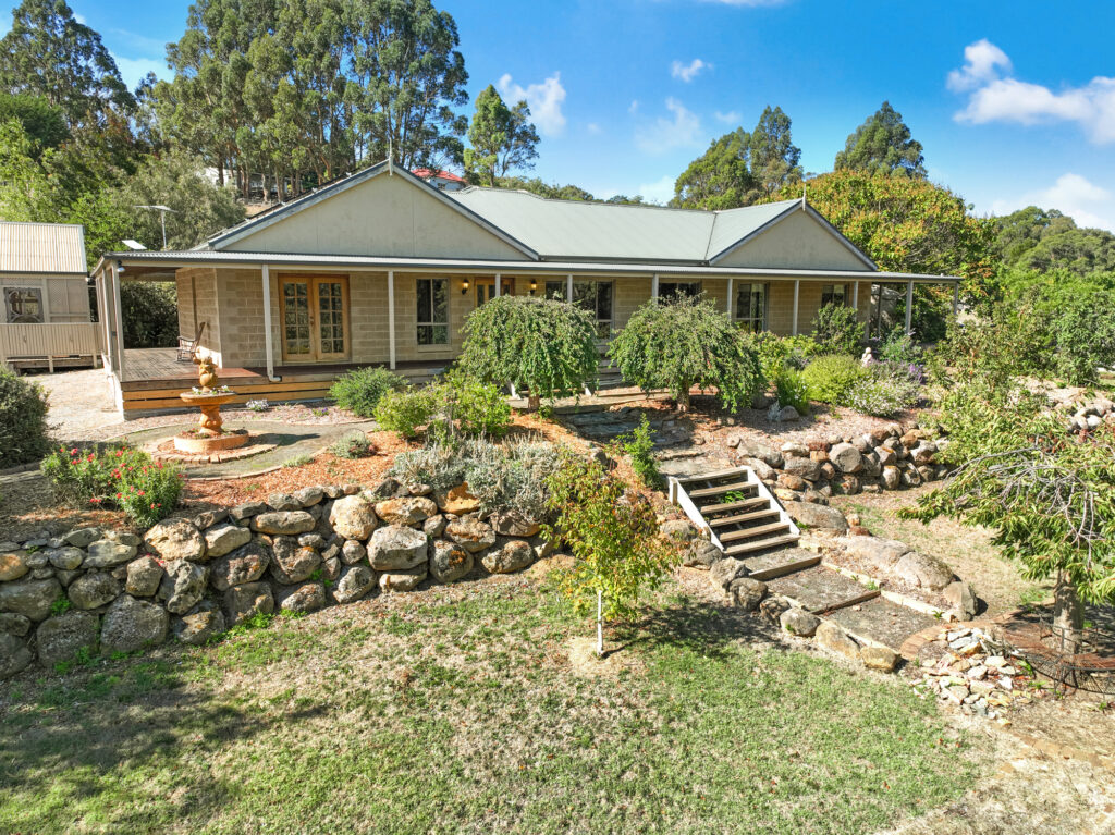 73 Faheys Road, Gordon - McFall Real Estate Ballan